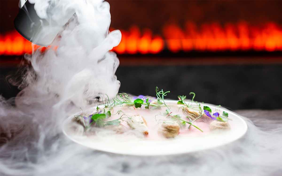 Exploring the Spectacular Usage of Liquid Nitrogen in Culinary Delights ...